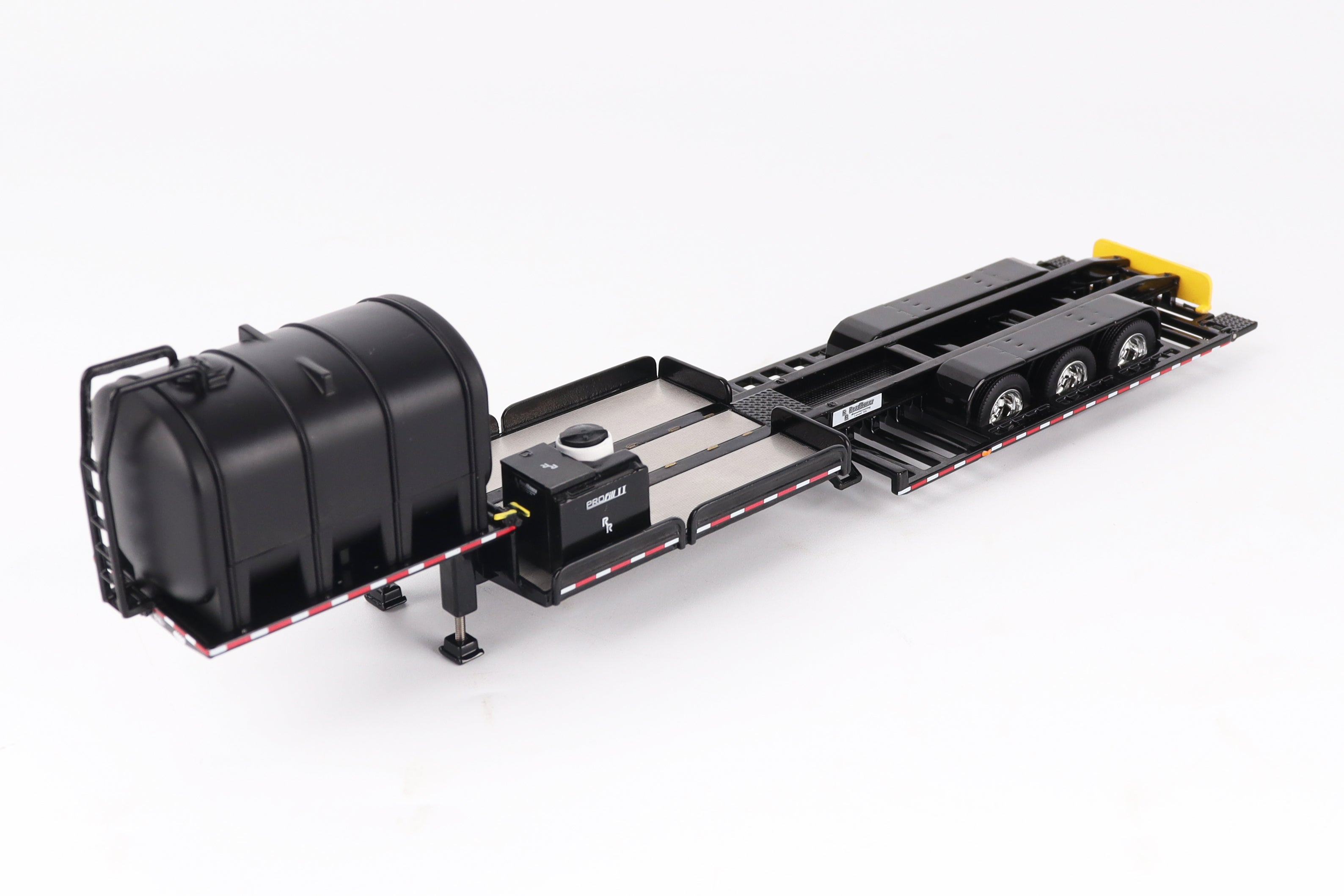 1/64 Road Runer MFG 4000 Sprayer Trailer | Frerichs Model Works LLC